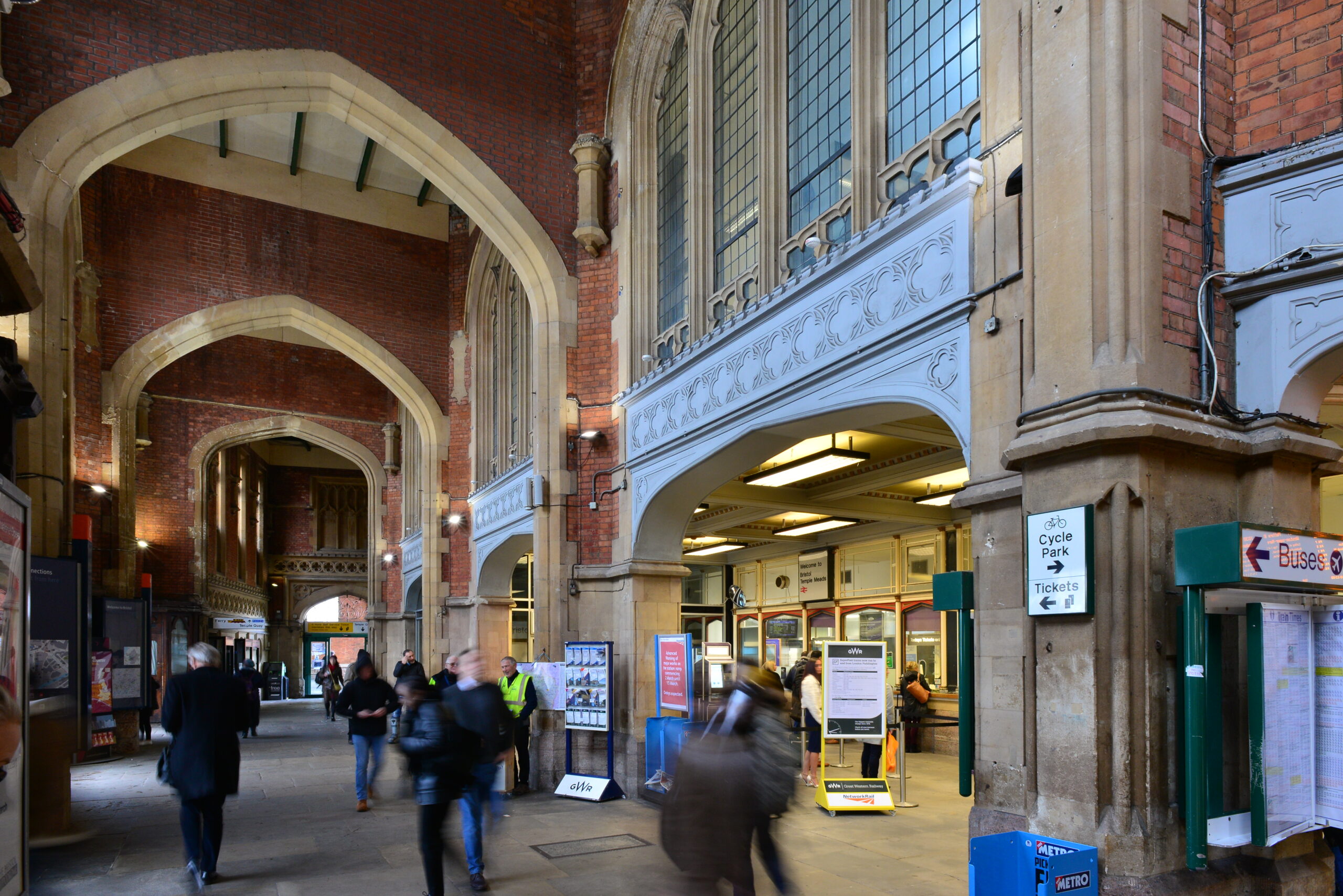 Innovators hone passenger tech ideas for Temple Meads - Connected ...